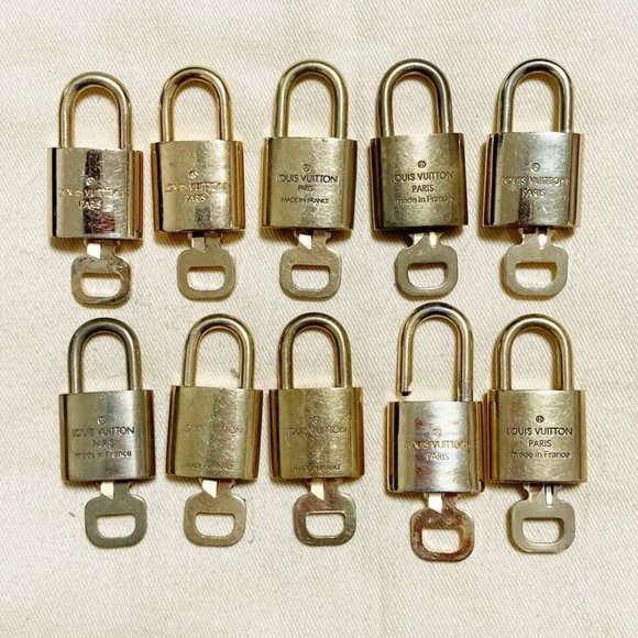 Louis Vuitton | Accessories | Louis Vuitton Lv Set Padlock Key Bag ...